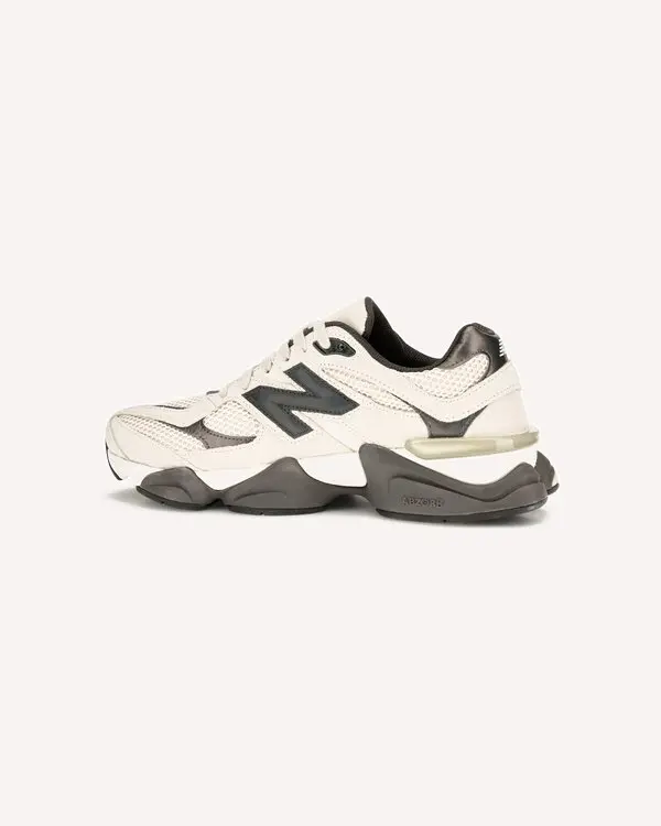 NEW BALANCE 9060 Sneakers - Cream