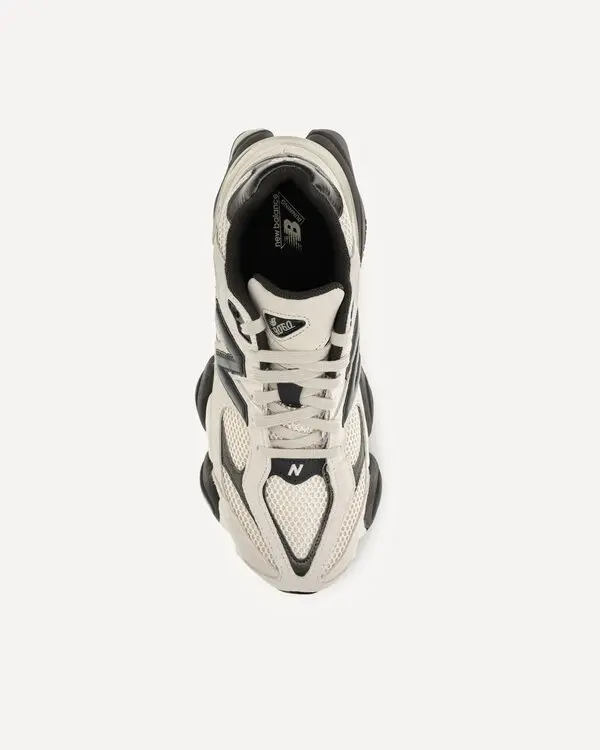 NEW BALANCE 9060 Sneakers - Cream