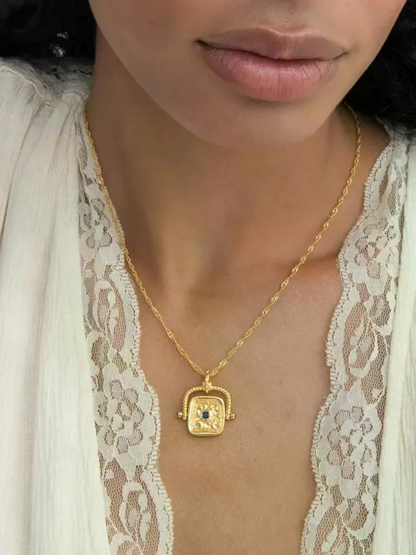 OTTOMAN HANDS Sapphire Rotating Necklace - Gold