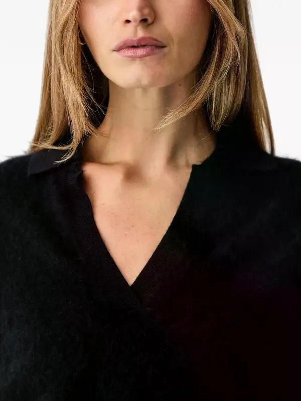 VICOLO V-neck Sweater