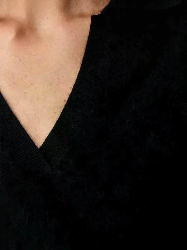 VICOLO V-neck Sweater