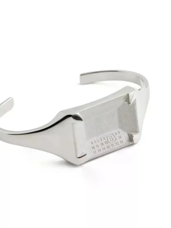 MAISON MARGIELA Numeric-artwork Cuff Bracelet - Silver
