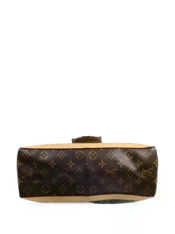 LOUIS VUITTON Gm Dauphine Soft Shoulder Bag