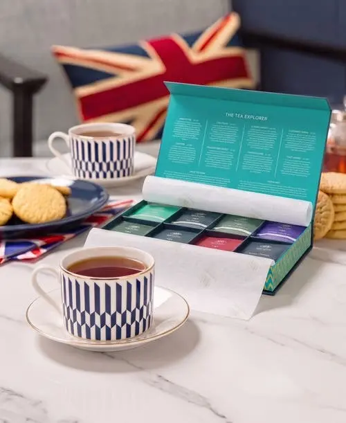 WHITTARD OF CHELSEA Whittard Tea Explorer Box
