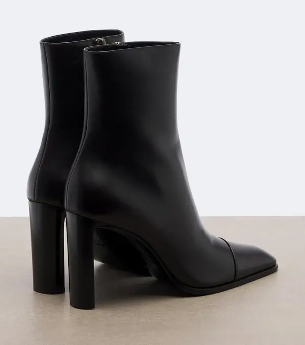 Saint Laurent Venetia Leather Ankle Boots
