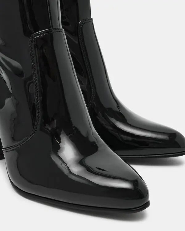 Steve Madden Aubrena Block Heel Booties