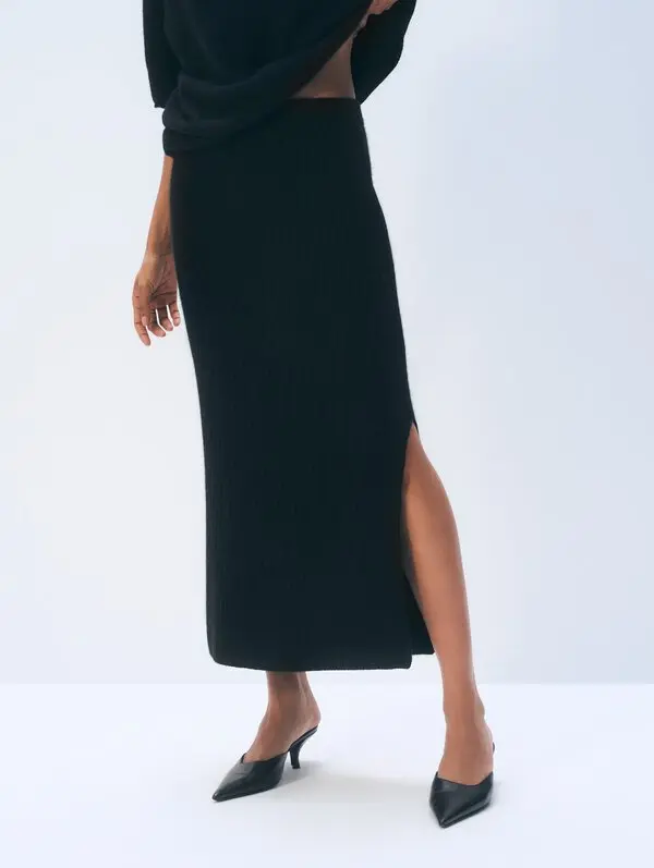 WHITE & WARREN Cashmere Midi Skirt In Size - Black