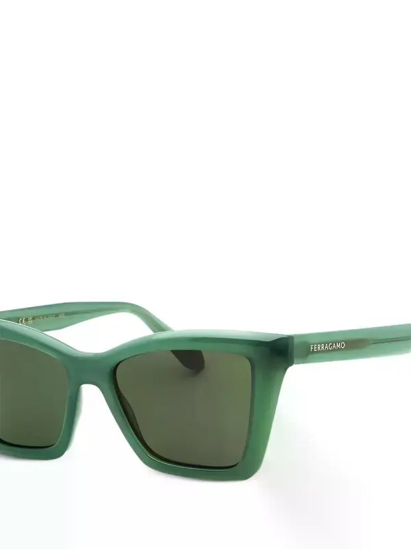 FERRAGAMO Cat-eye Frame Sunglasses