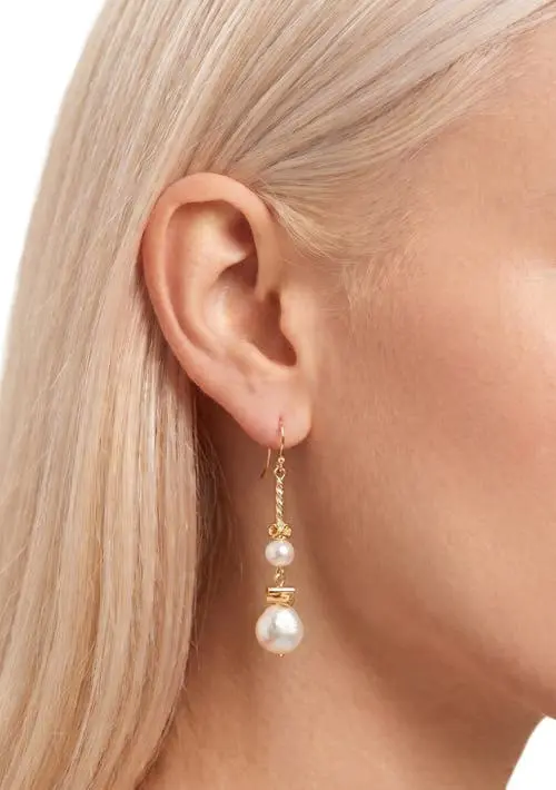 AREA STARS Deepti Pearl Chain Earrings - Gold