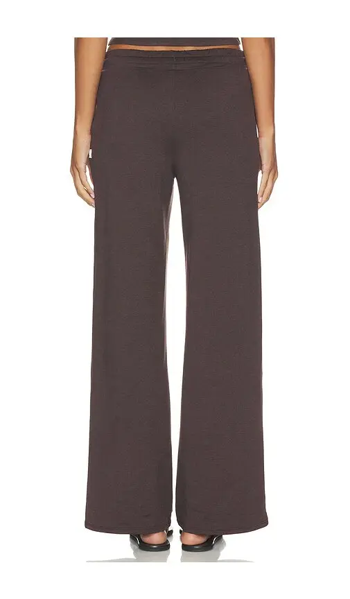 Vuori Halo Essential Wide Leg Pant In Brown