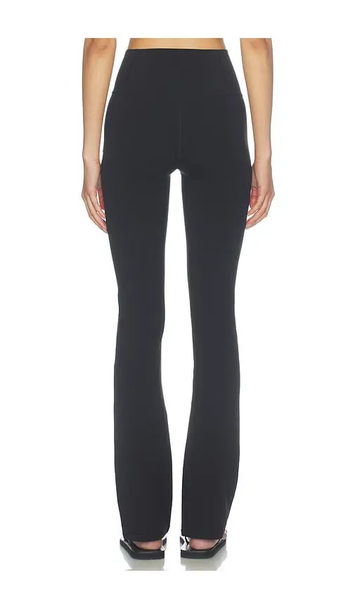 Vuori Allthefeels Slim Flare Legging