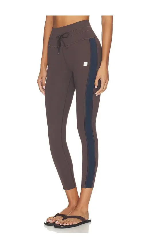 Vuori Daily Track Legging In Brown