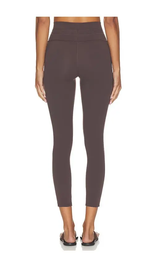 Vuori Daily Track Legging In Brown