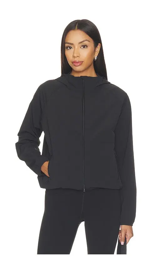 Vuori Renew Trainer Shell Jacket