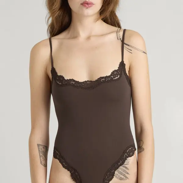 SKIMS Fits Everybody Lace Cami Bodysuit - Espresso