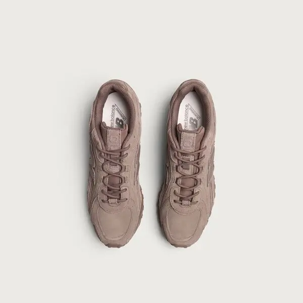 NEW BALANCE 204l Suede - Cortado