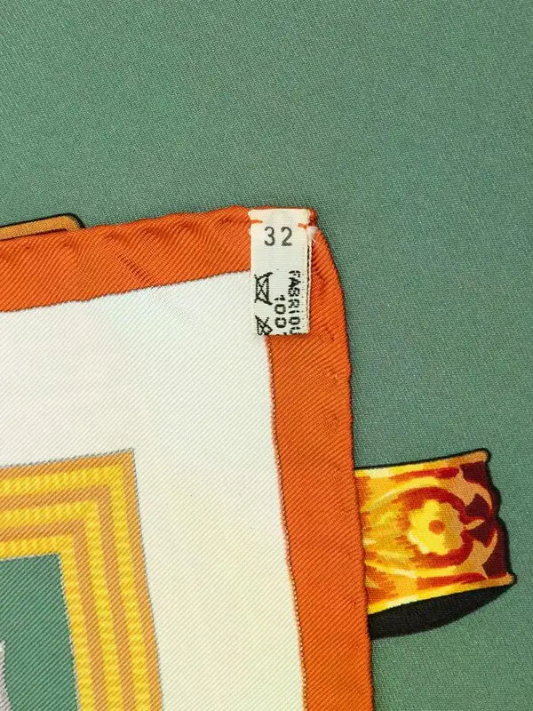 Hermès 1980-2010 Cavaliers Ottomans Silk Scarf 90 Scarves - White