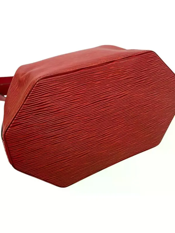 LOUIS VUITTON 1996 Epi Sac D Epaule Bucket Bag