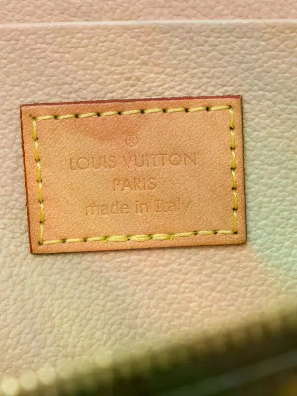 LOUIS VUITTON 2020 Monogram Nice Mini Case Vanity Bag