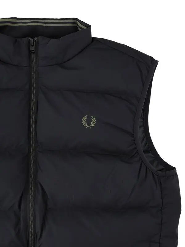 Fred Perry Gilet Trapuntato Con Logo - Black