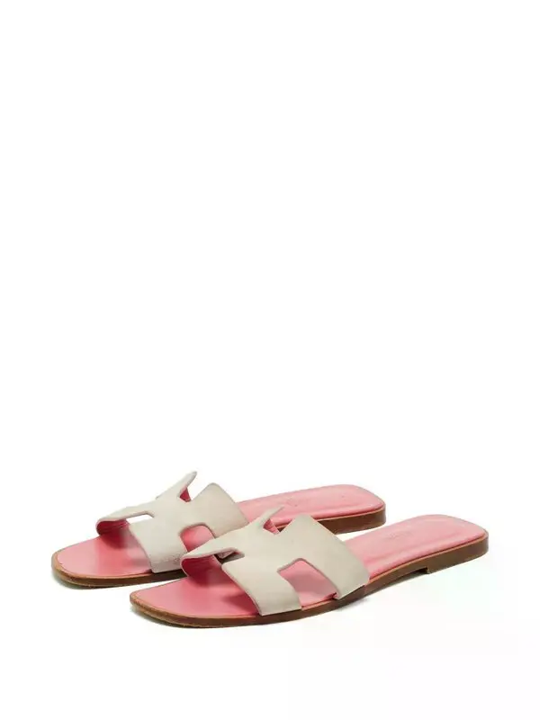 Hermès Oran Suede Sandals - Neutrals