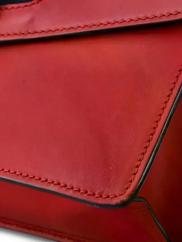 Gucci Sylvie Leather Small Shoulder Bag - Red
