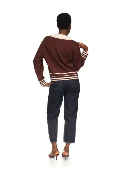 BRODIE CASHMERE Stitchy Trim V-neck Sweater