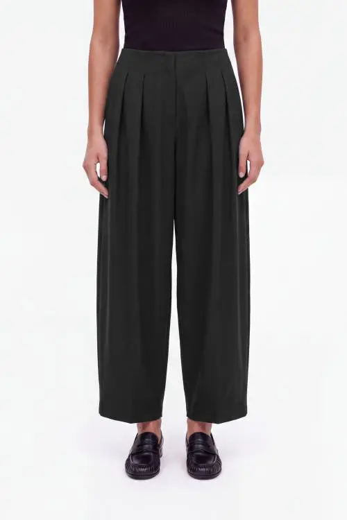 NOCTURNE Double Pleat Belted Trousers - Black