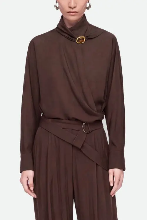 NOCTURNE Stone Accessory Stand Collar Blouse - Brown