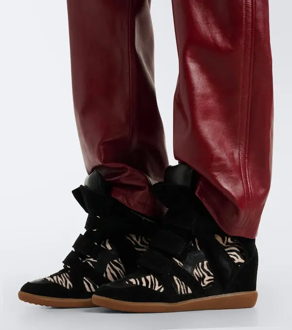 Isabel Marant Étoile Bekett Calf Hair And Suede Wedge Sneakers - Black