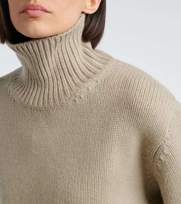 TOTEME Oversized Wool Turtleneck Sweater