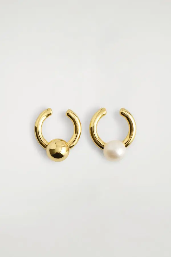 Cos Asymmetric Freshwater Pearl Ear Cuffs