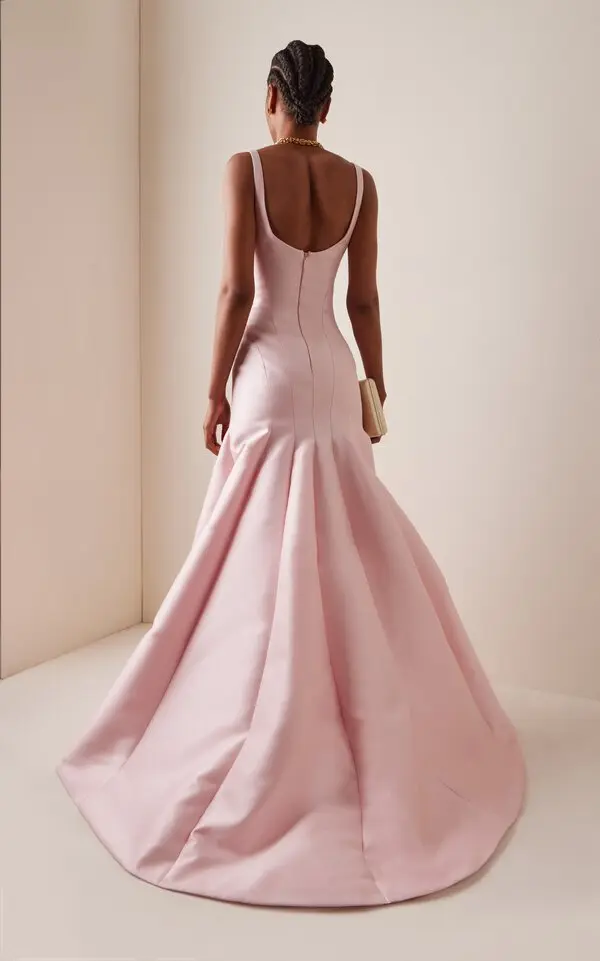 Monique Lhuillier Scoop Neck Trumpet Gown