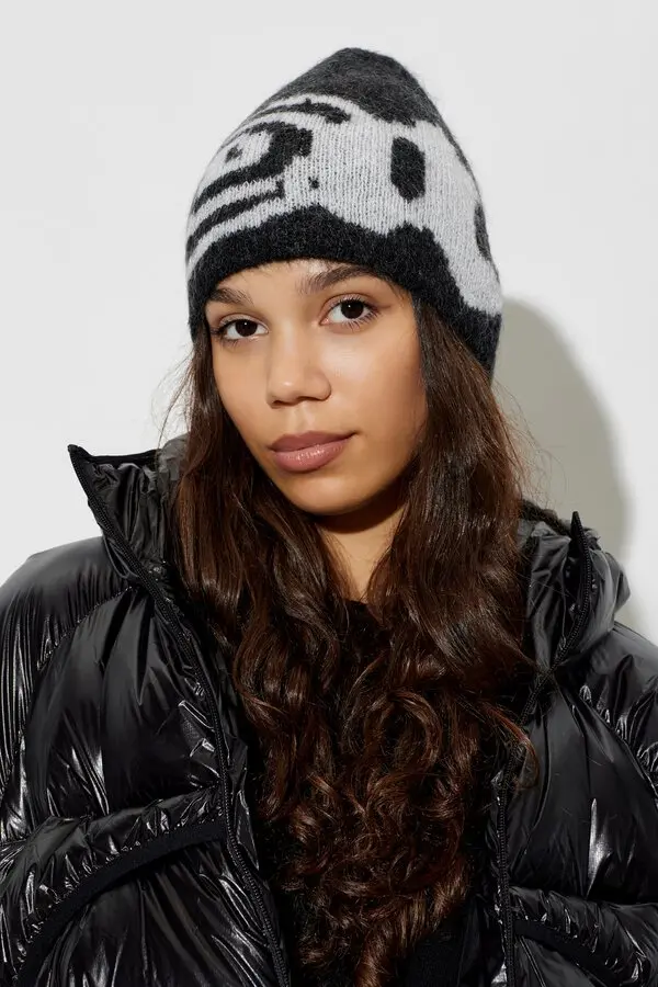 ROA Logo Beanie Hat - Black