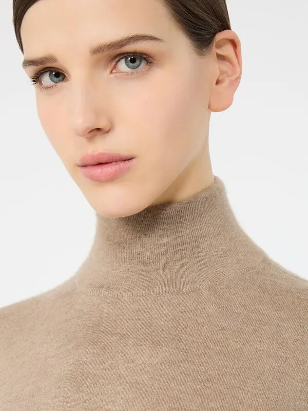 Max Mara Cashmere Yarn Polo-neck Sweater - Sand