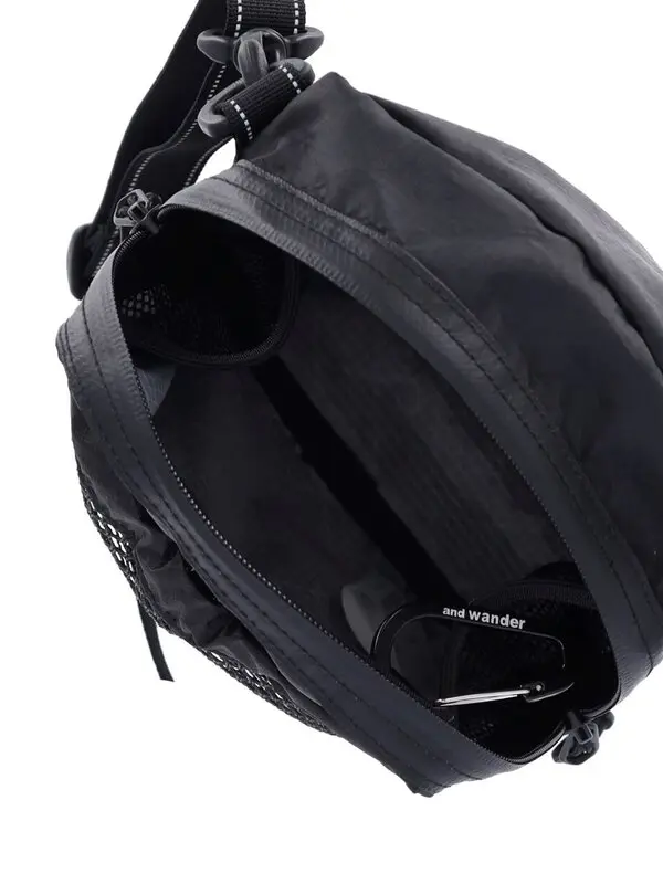 AND WANDER Shoulder Pouch "ecopack - Black