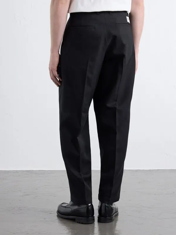 NEIGHBORHOOD Tapered Pleated Twill Trousers