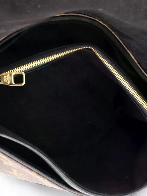 LOUIS VUITTON Pallas Chain Monogram Canvas And Calfskin Shoulder Bag - Black