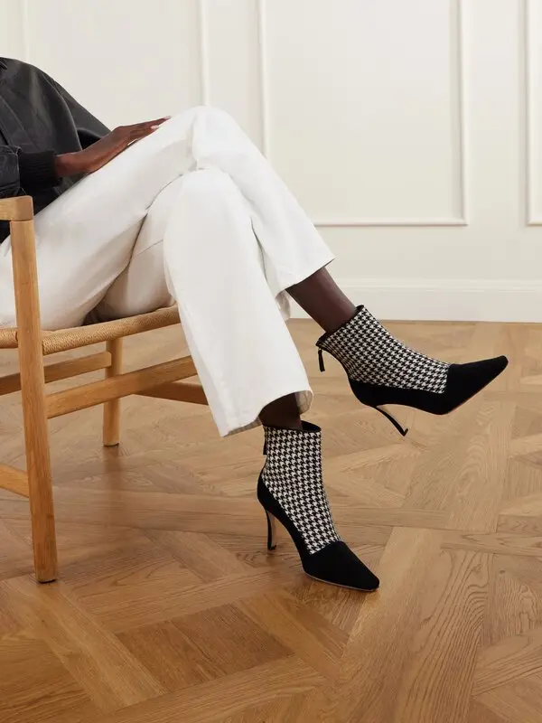 Manolo Blahnik Gosta 90 Houndstooth Wool And Suede Ankle Boots - Black