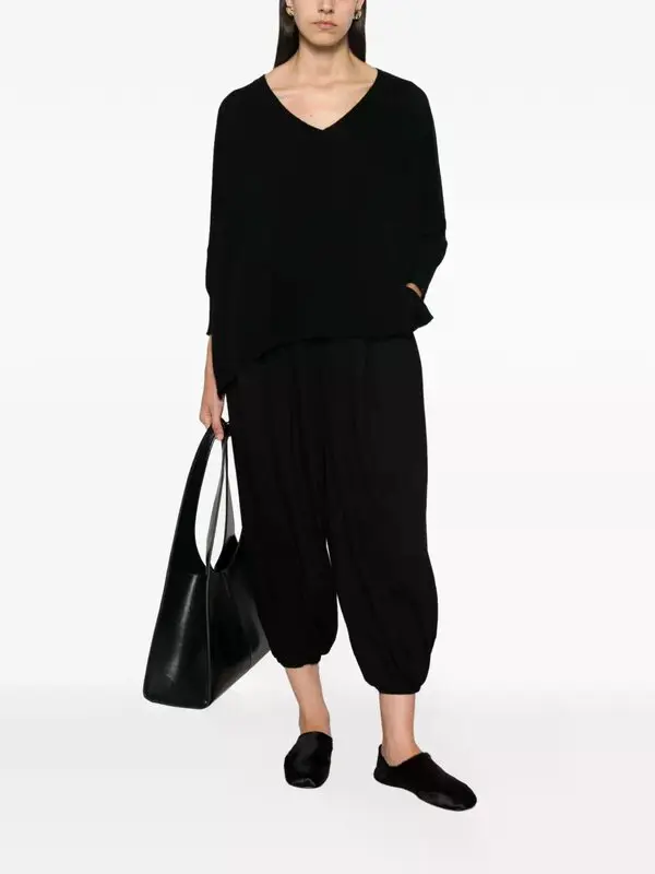 BEYOU V-neck Sweater