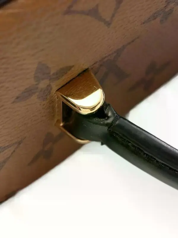 LOUIS VUITTON 2021 Pm Monogram Reverse Vanity Handbag