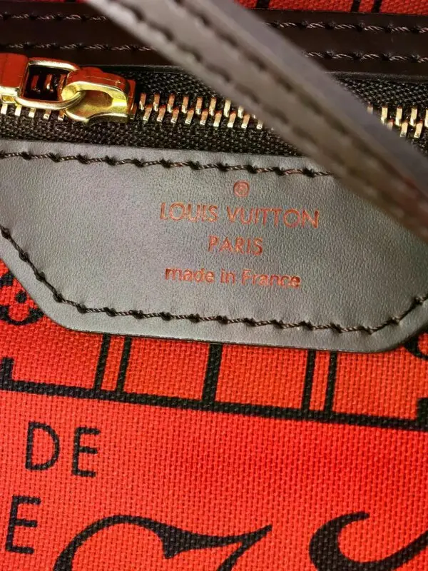 LOUIS VUITTON Neverfull Damier Pm Tote Bag - Brown