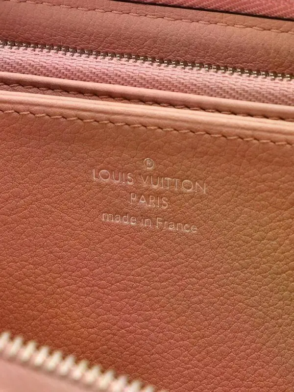 LOUIS VUITTON Zippy Wallet Mahina Leather Small Wallets