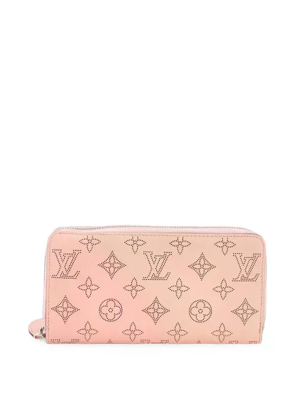 LOUIS VUITTON Zippy Wallet Mahina Leather Small Wallets - Pink