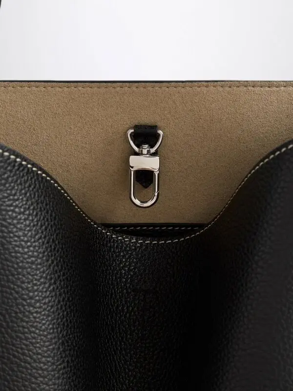 TOTEME Small Grained Leather Tote Bag With Adjustable Handle And Flared Shape - Black