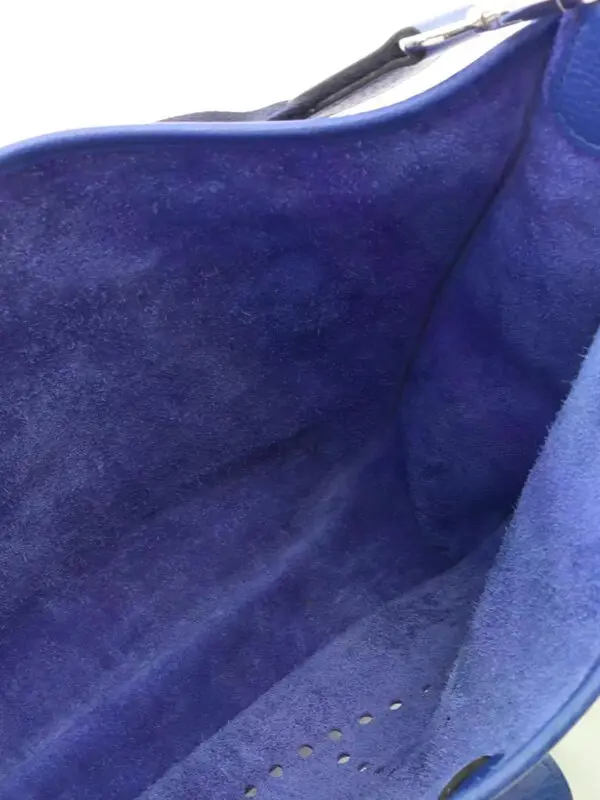 Hermès 2017 Clemence Evelyne Iii Gm Crossbody Bag - Blue