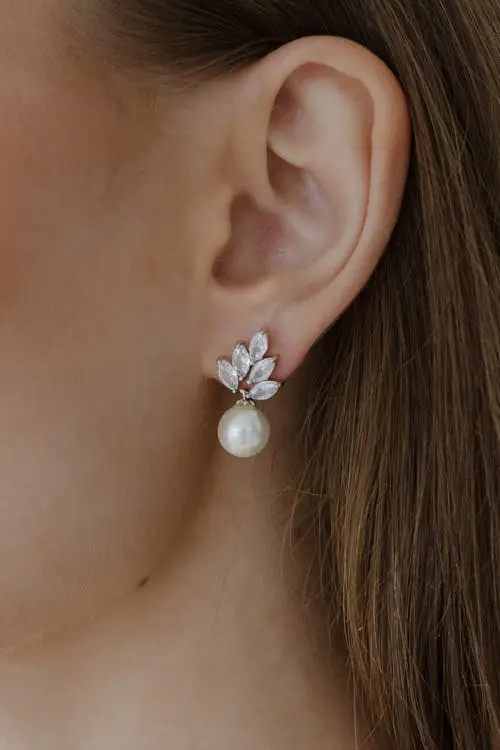 UNTAMED PETALS Lennox Pearl And Crystal Earrings