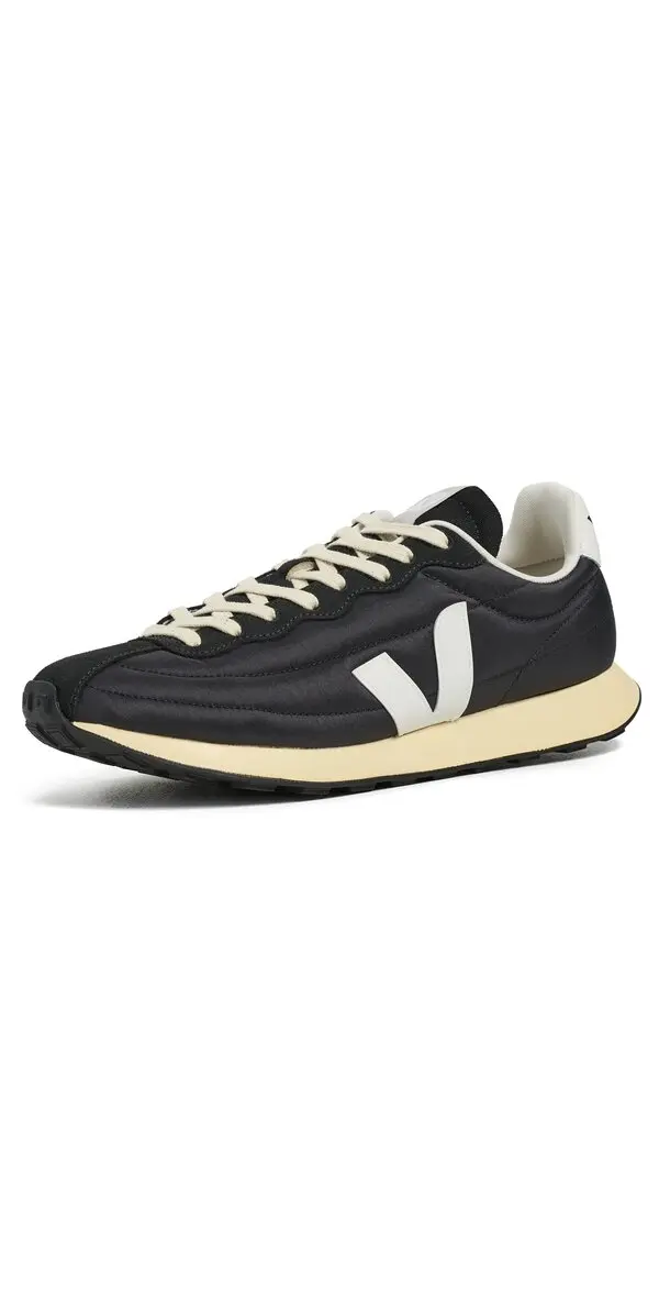 VEJA Belem Sneakers - Black/white