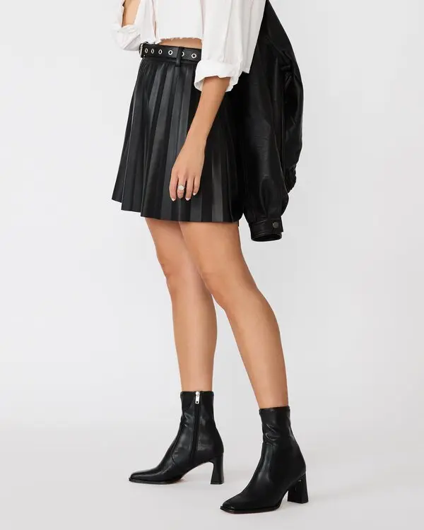 Steve Madden Haelyn Block Heel Booties