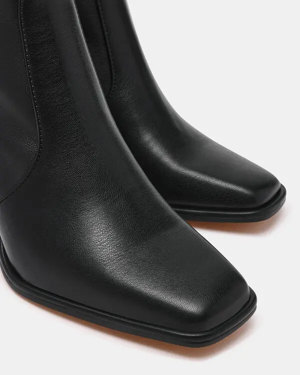 Steve Madden Haelyn Block Heel Booties